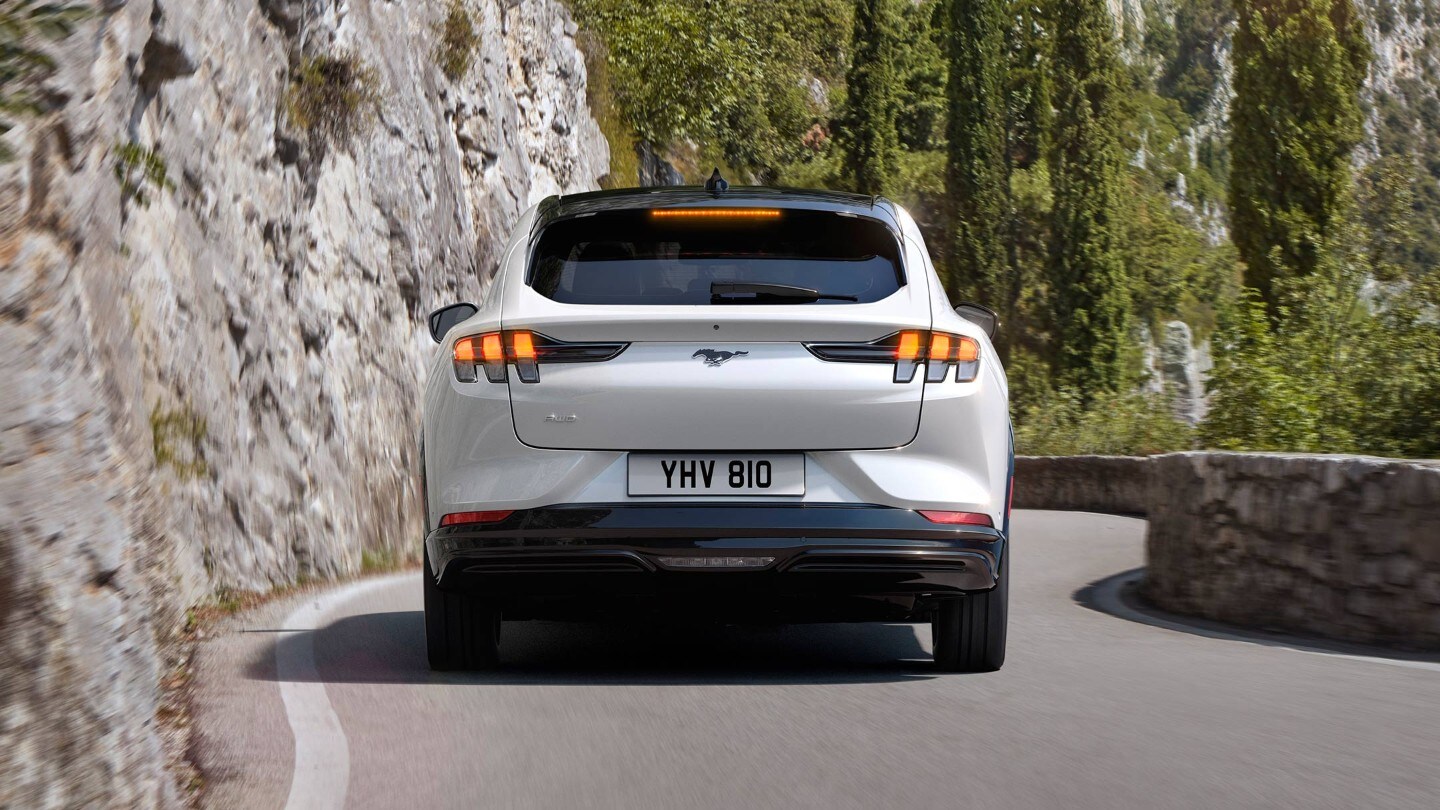 Nouvelle Ford Mustang Mach-E - Le SUV 100% électrique | Ford BE